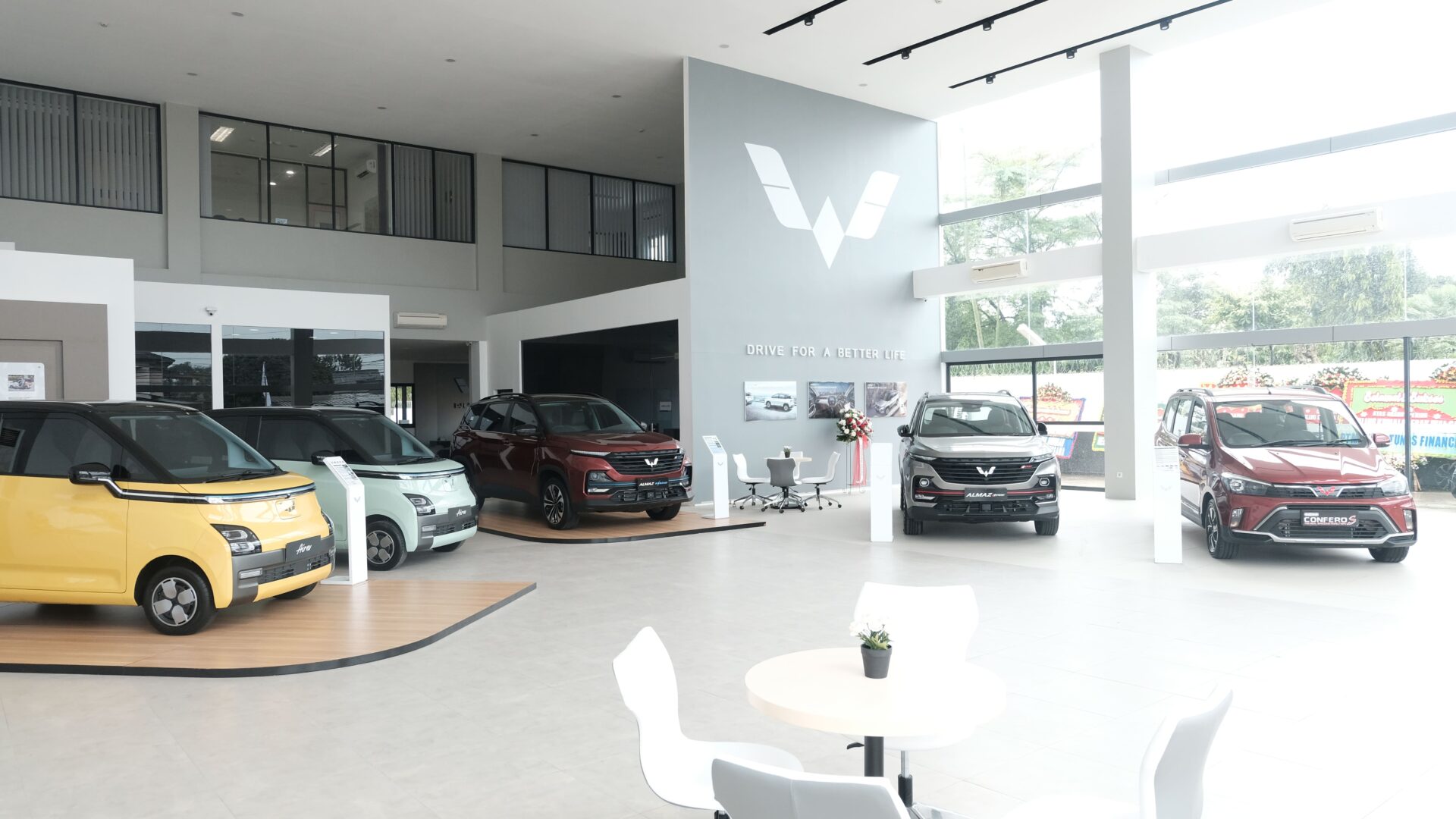 Wuling Kumala Group Resmikan Dealer di Parung, Kabupaten Bogor ...