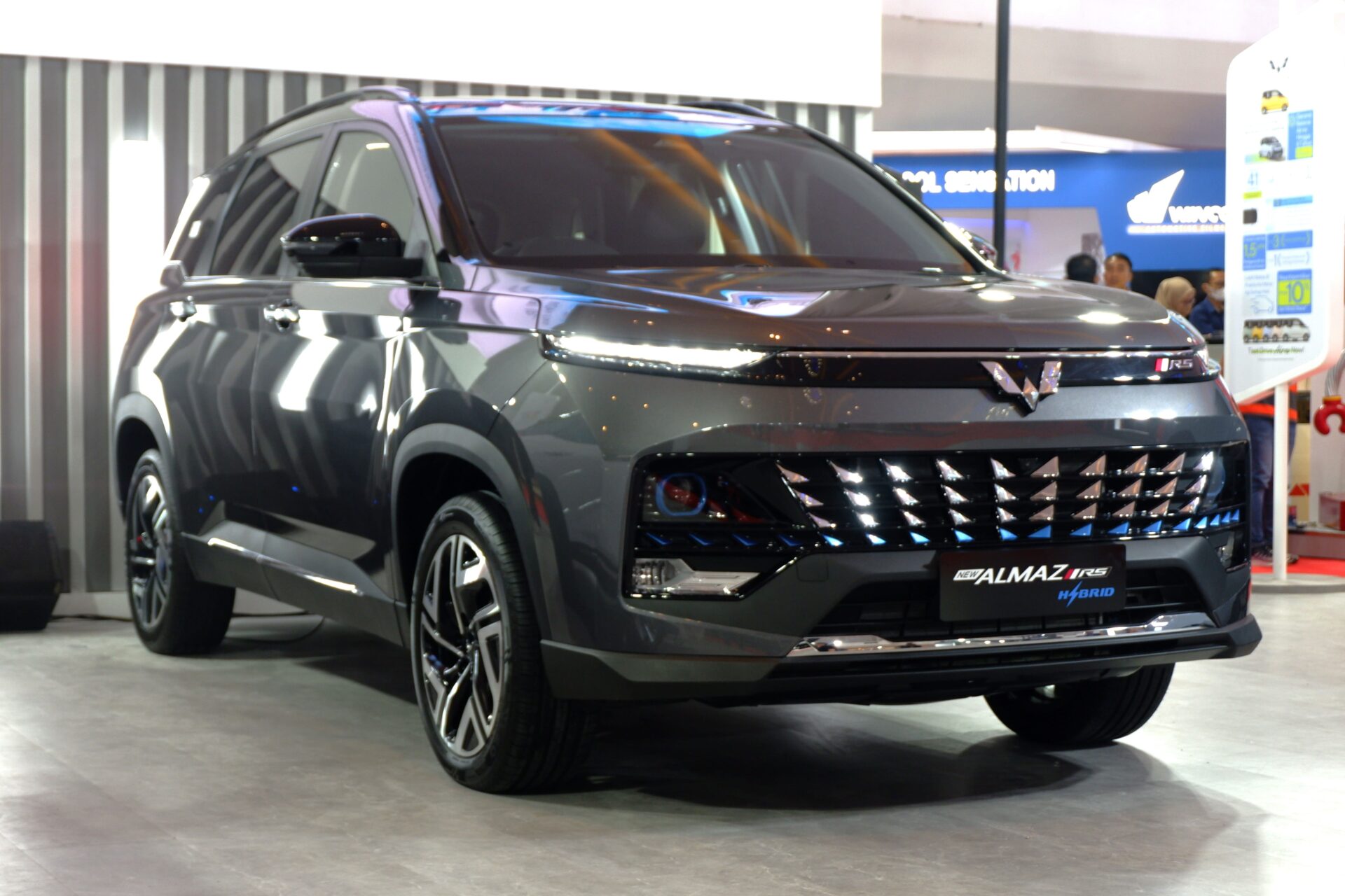 Wuling Luncurkan Almaz RS Facelift di Semarang, Dijual Rp 3 Juta Lebih ...